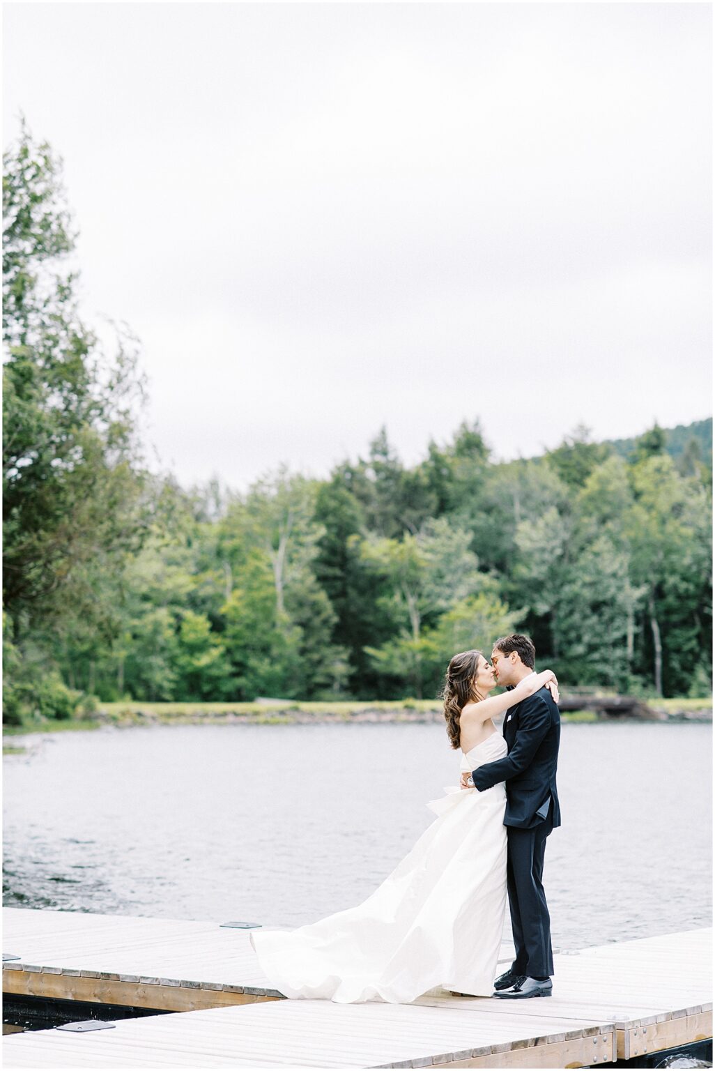 Tented Catskills Wedding at Onteora Club - Lynne Reznick Photo