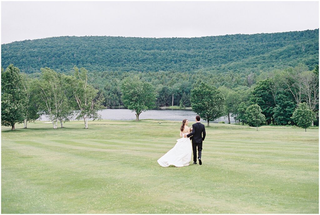 Tented Catskills Wedding at Onteora Club - Lynne Reznick Photo